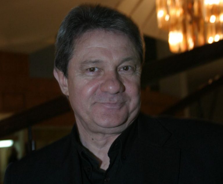 Actorul Emil Hossu a murit la repetiţii, pe scenă, sub ochii soţiei sale