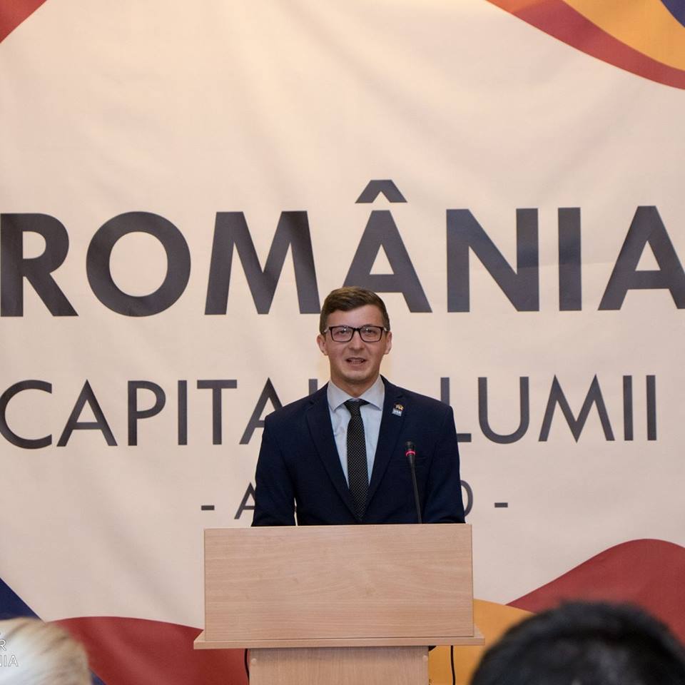 Studenții fac scandal, după tăierea călătoriilor. „Să se uite la ...