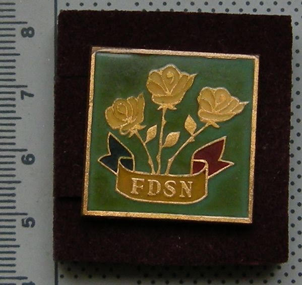 Războiul rozelor comuniste. Ruptura Iliescu-Roman. Spargerea FSN în mai ...