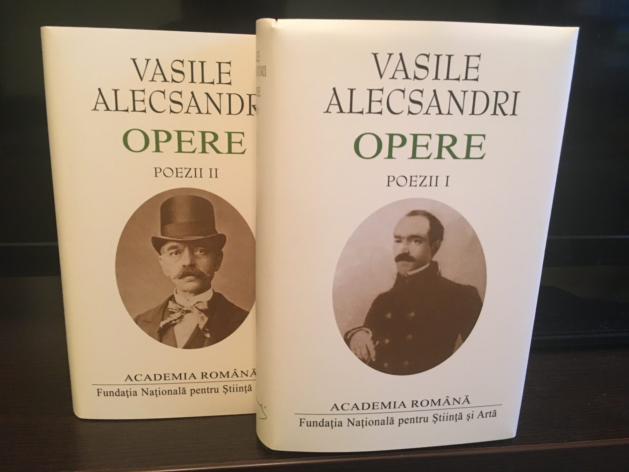 O carte pe săptămână. Un poet „zaharat” - Vasile Alecsandri și poemele ...