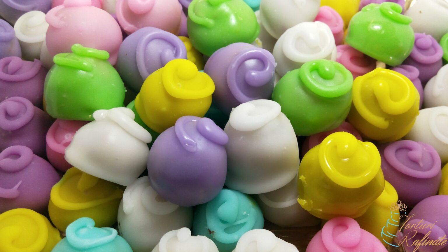 Actorul Constantin Codrescu şi teribilele bomboane fondante „Laura”