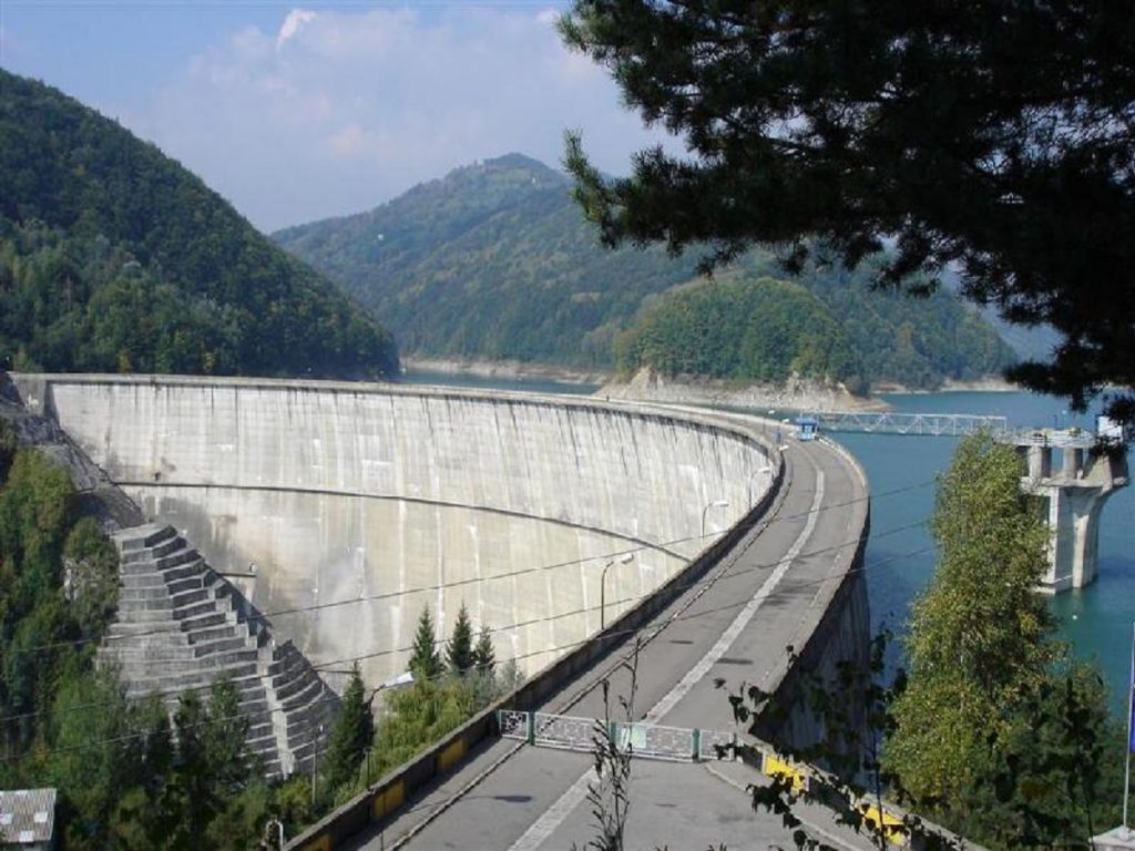 Turbiditate ridicată la Barajul Paltinu. Mai multe localități din ...