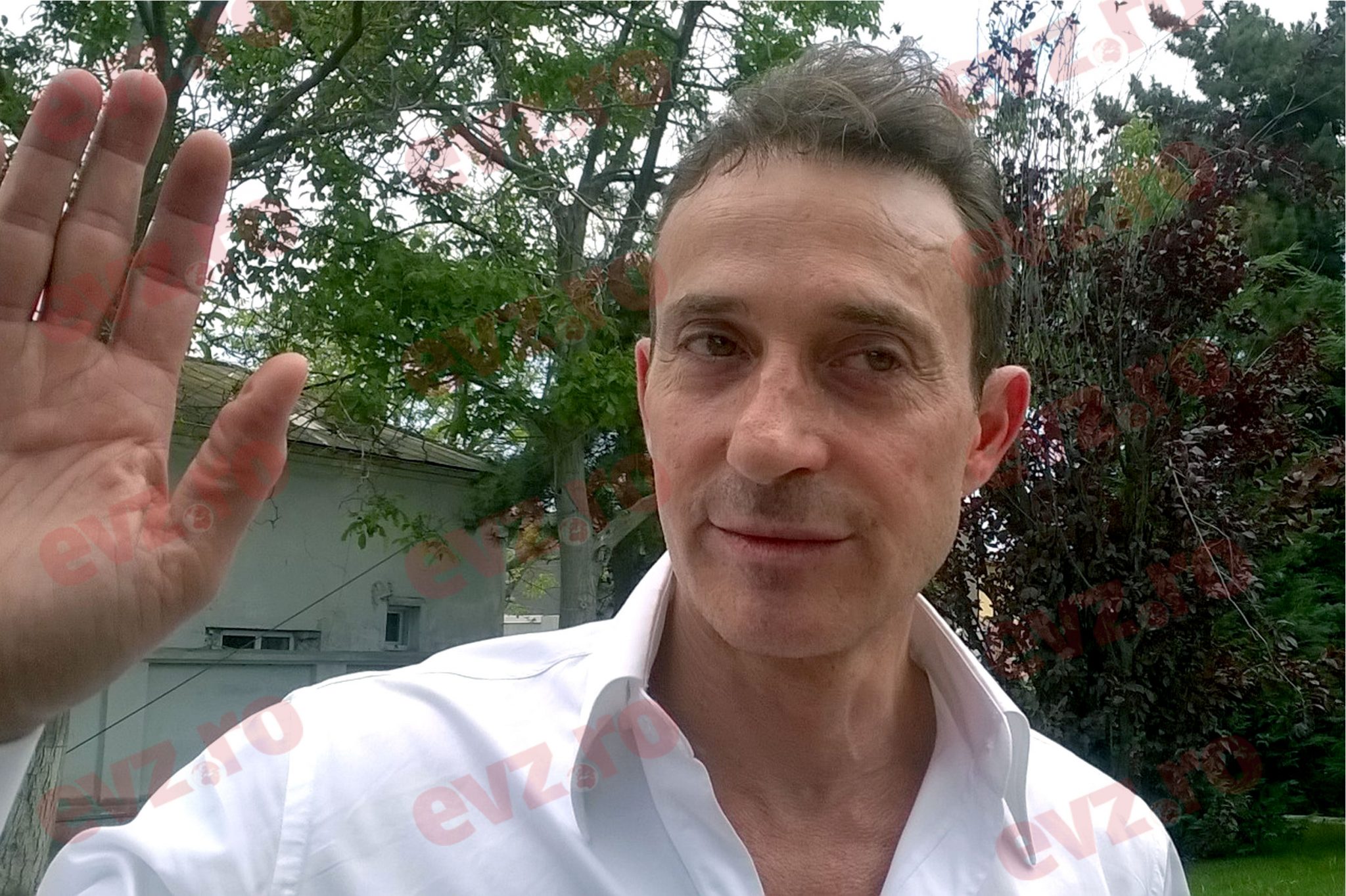 Radu Mazăre pleacă de tot din România