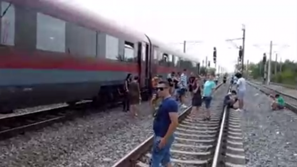 Trenul groazei pe ruta Constanţa-Bucureşti. Întârzieri de 192 de minute ...