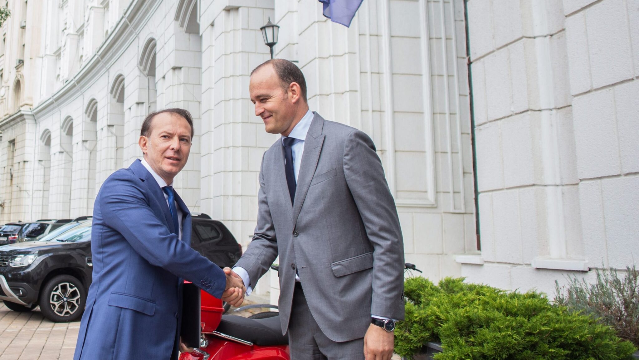 Dan Vîlceanu la cafea cu colegul de partid