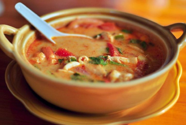 Rețetă de zarzavat fiert cu ulei. Supele și ciorbele vor fi schimbate total