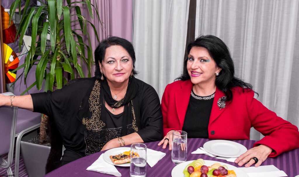 Cu ce se ocupă mama senatoarei Diana Șoșoacă. Suspiciuni legate de ...