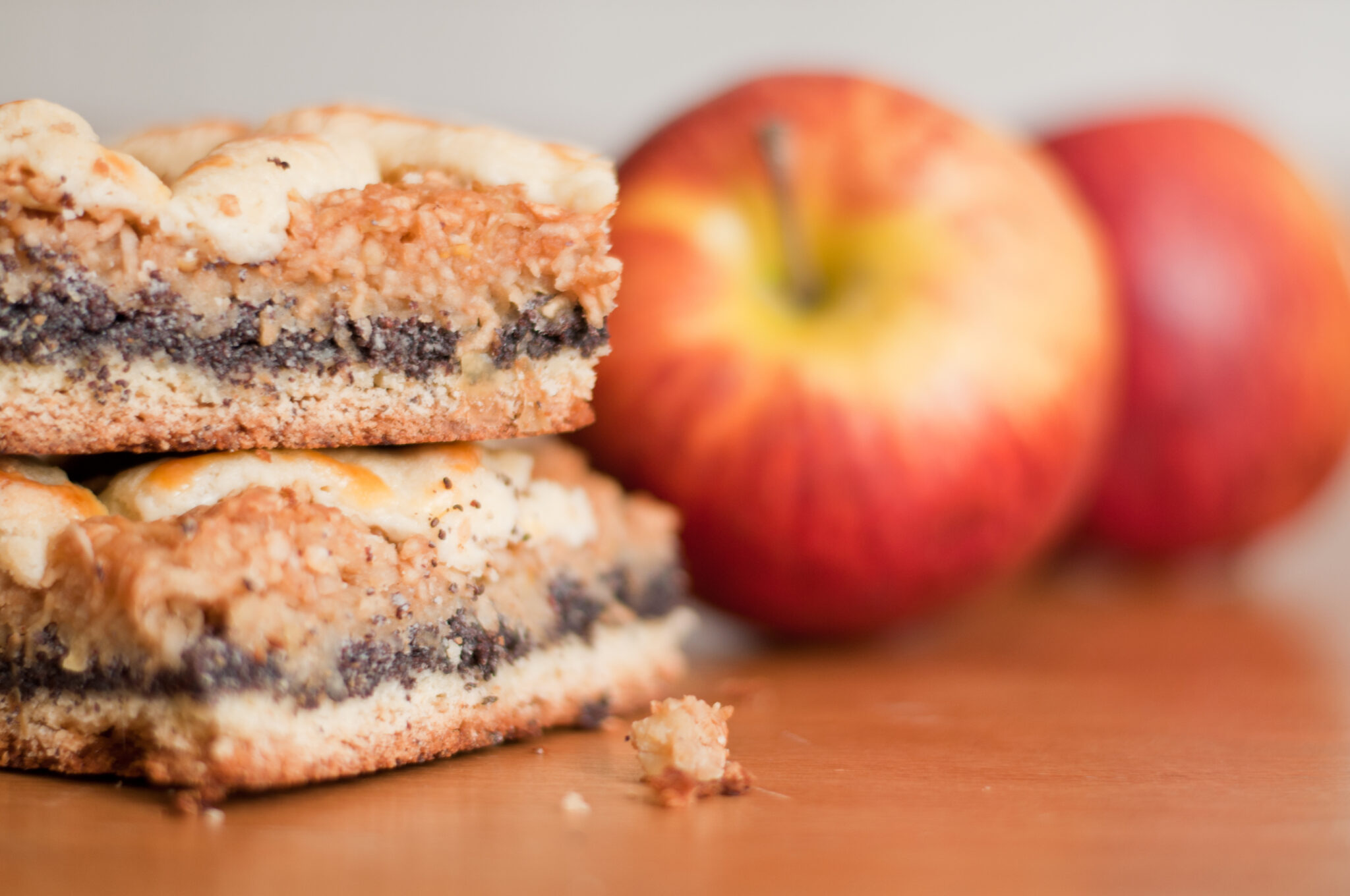 Plăcintă cu mere. Rețeta tradițională, păstrată de bunici