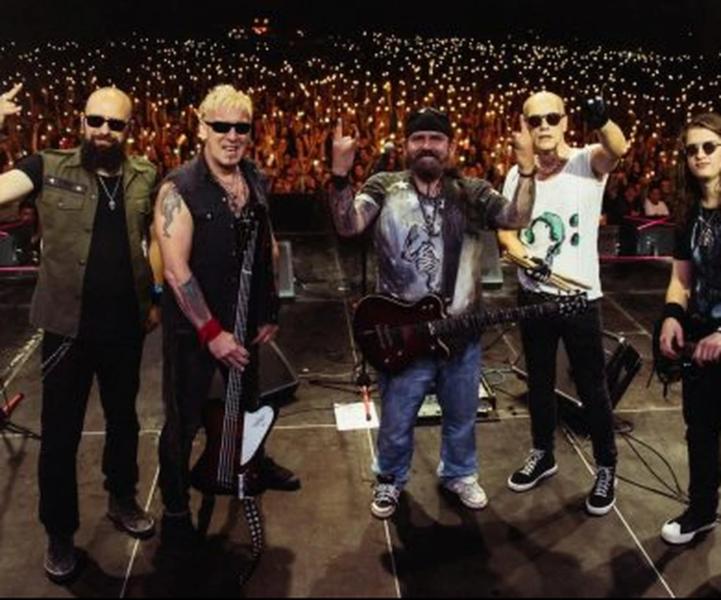 Trupa Cargo, primul turneu în Statele Unite. Este primul turneu extern ...