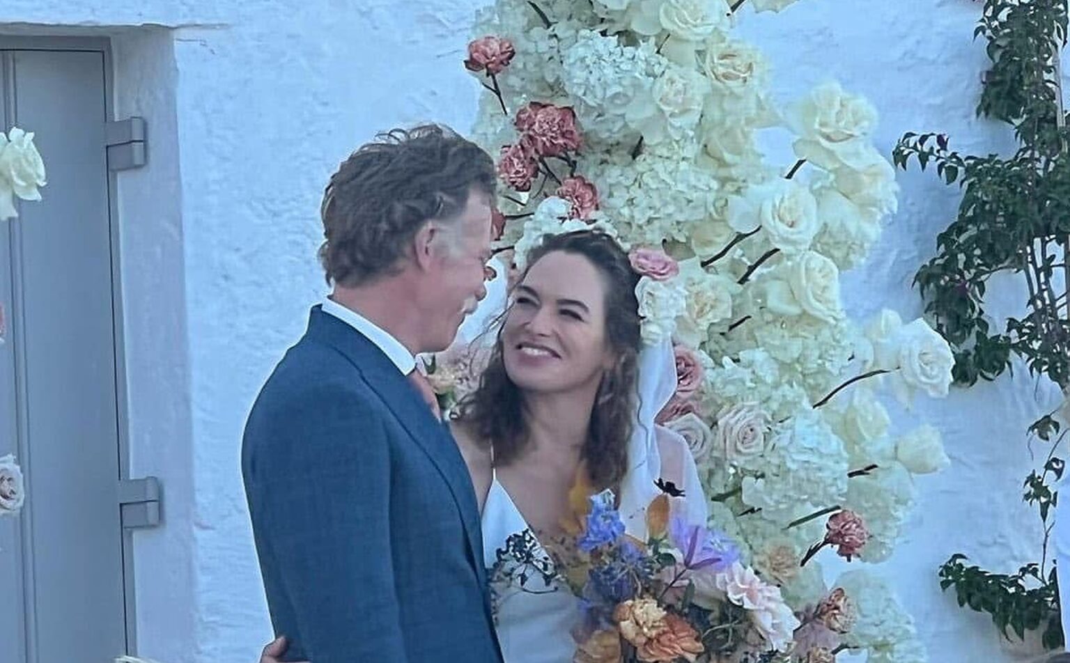 Actorii Lena Headey și Marc Menchaca s-au căsătorit. Emilia Clarke și ...