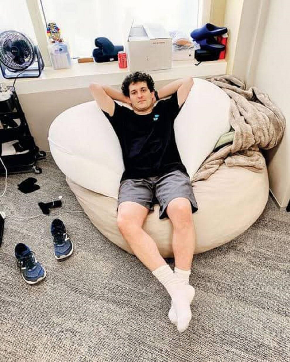 Cine este „Diavolul în haine de tocilar” care a prăbușit piaţa cripto ...