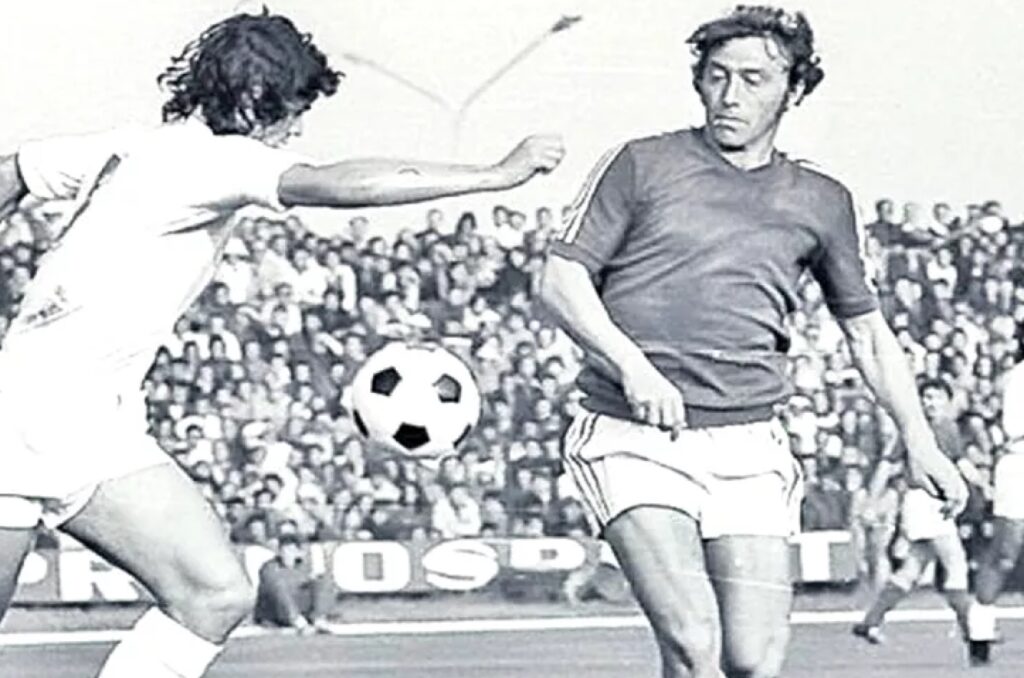 Cel mai bun fotbalist român din toate timpurile, în opinia lui Nicușor Dan