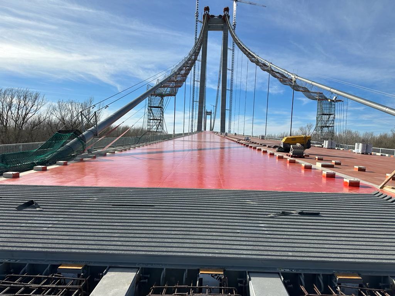 Podul de la Brăila este aproape gata. Imagini cu „Golden Gate”-ul de ...