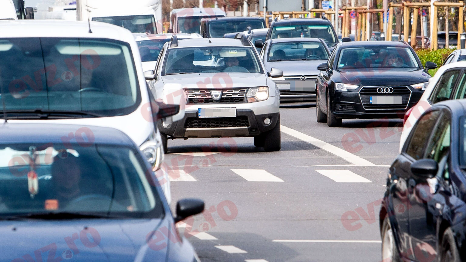 Peste 240 de morți în accidente rutiere