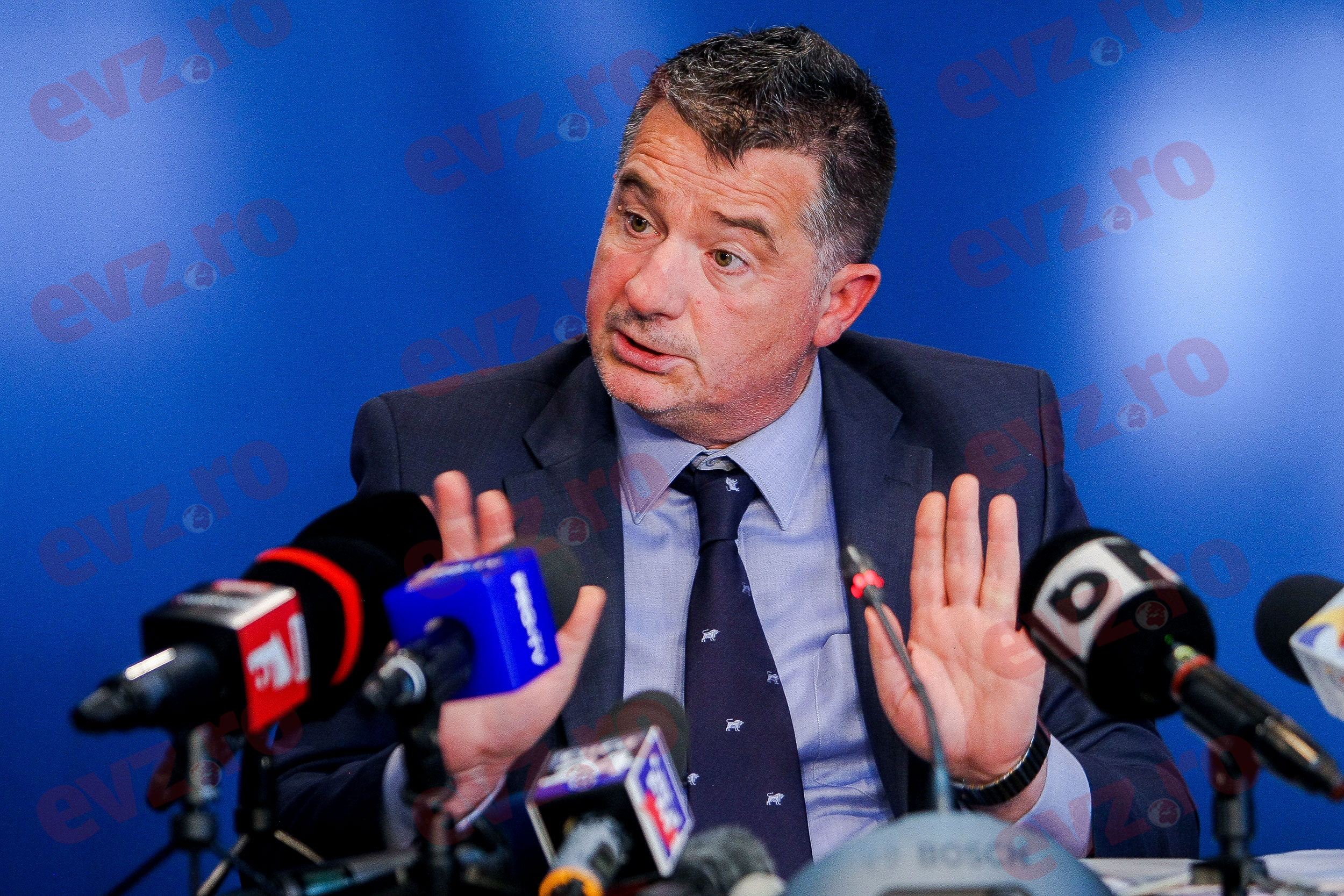 CFR Călători dă faliment, dar directorul Traian Preoteasa se plânge de salariu