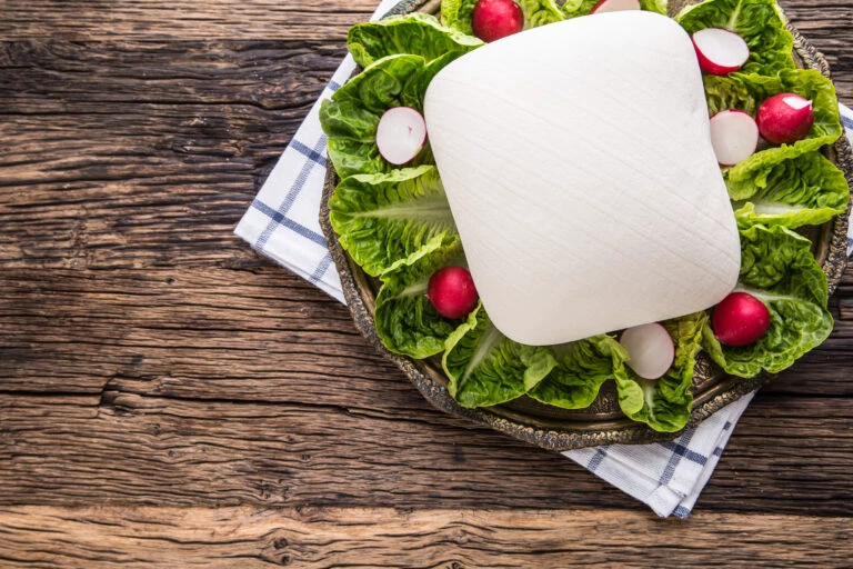 Rețetă de salată de ridichi cu brânză de vaci. Un preparat denumit ...