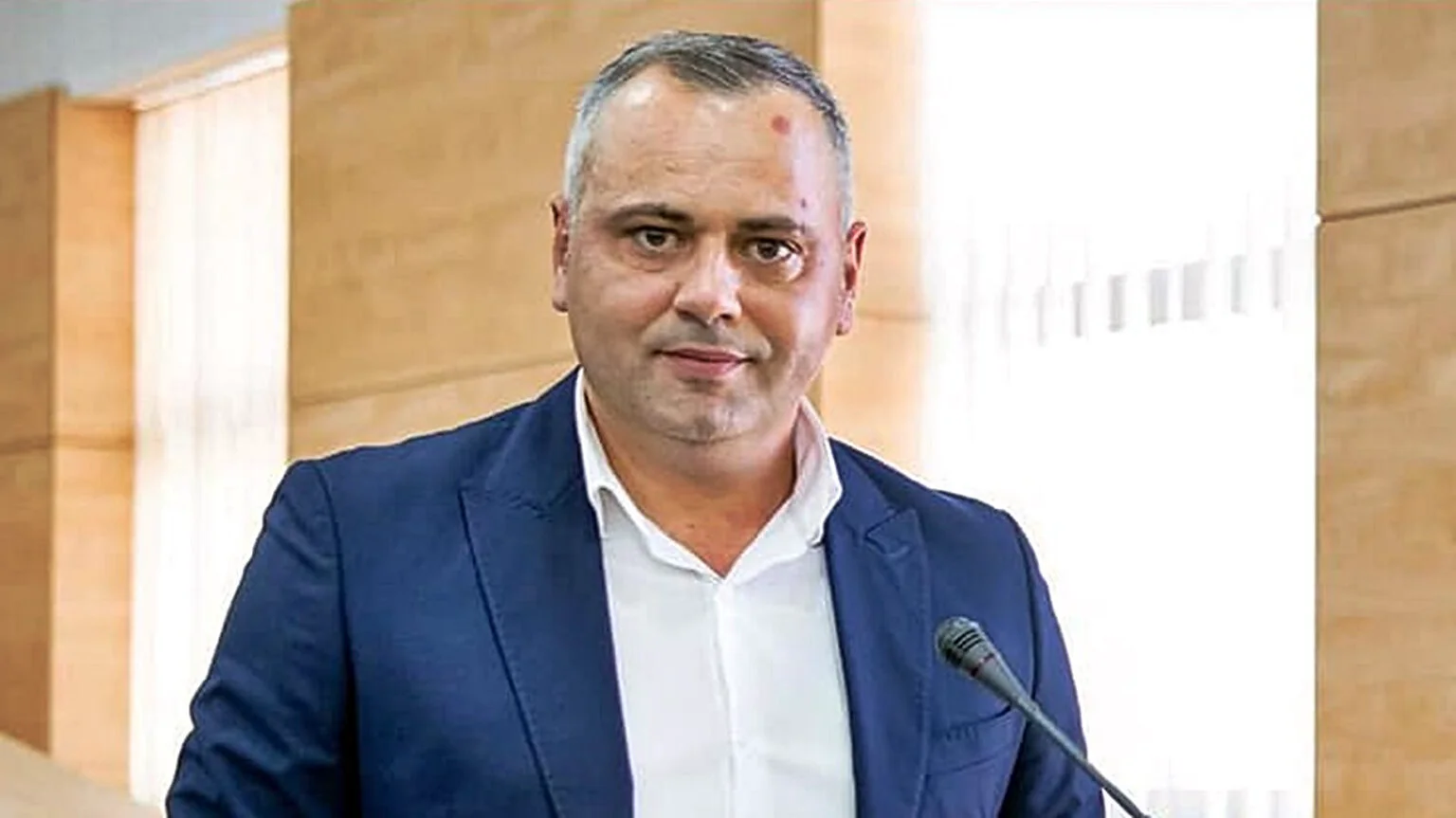 Guvernul Ciolacu. Cine este Florin Barbu, propus ministru al ... Guvernul Ciolacu. Cine este Florin Barbu, propus ministru al ...