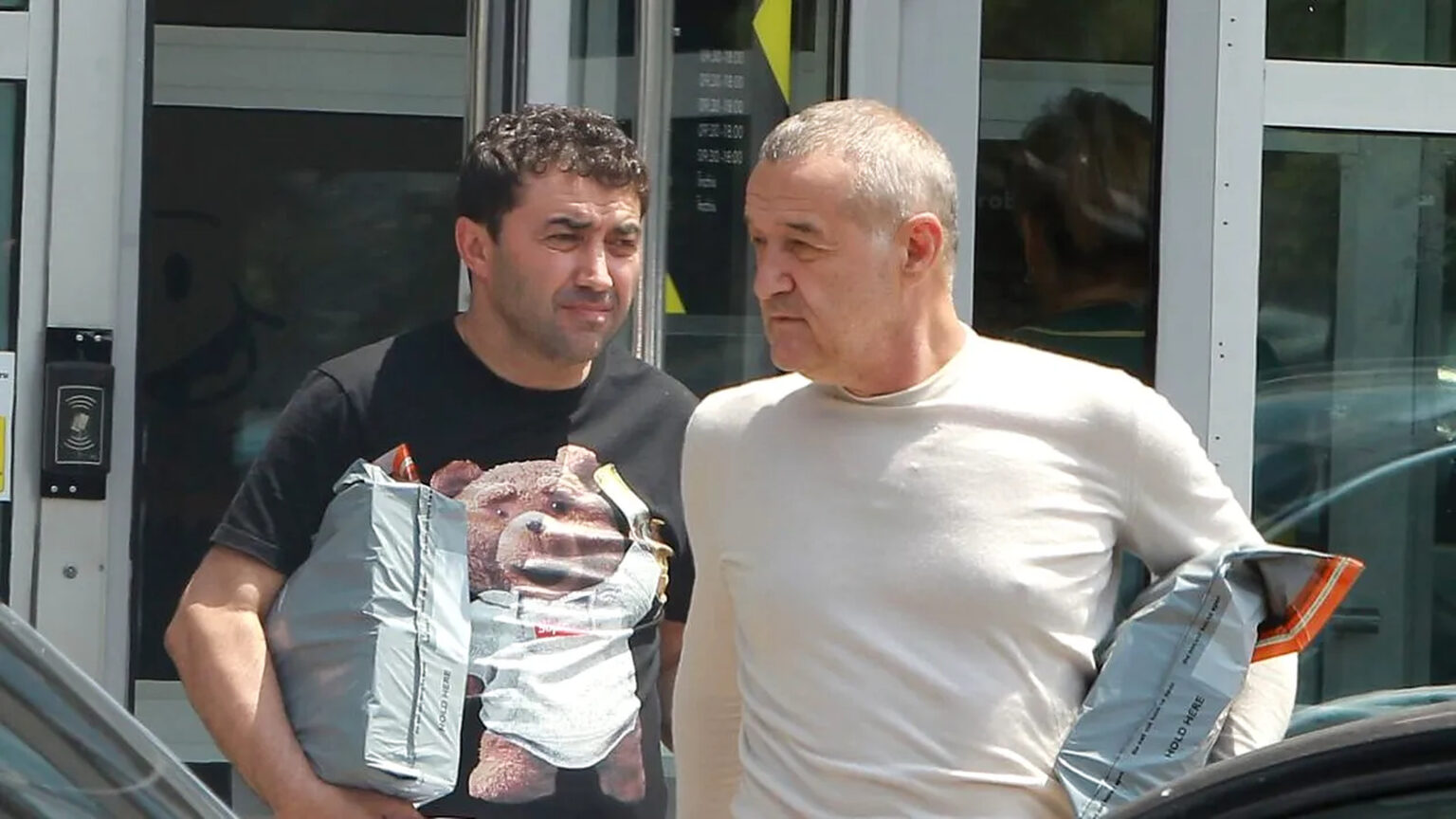 Peripețiile lui Ionuț Luțu. Colegii au rămas mască