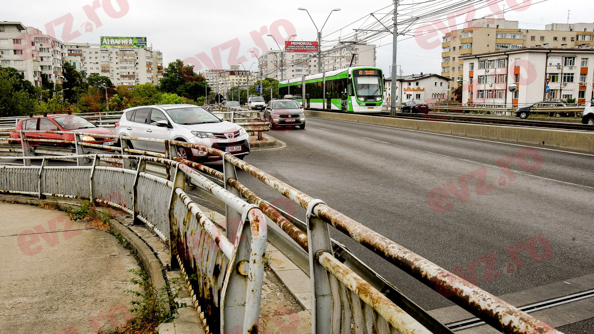 Podul Grant, închis pe jumătate