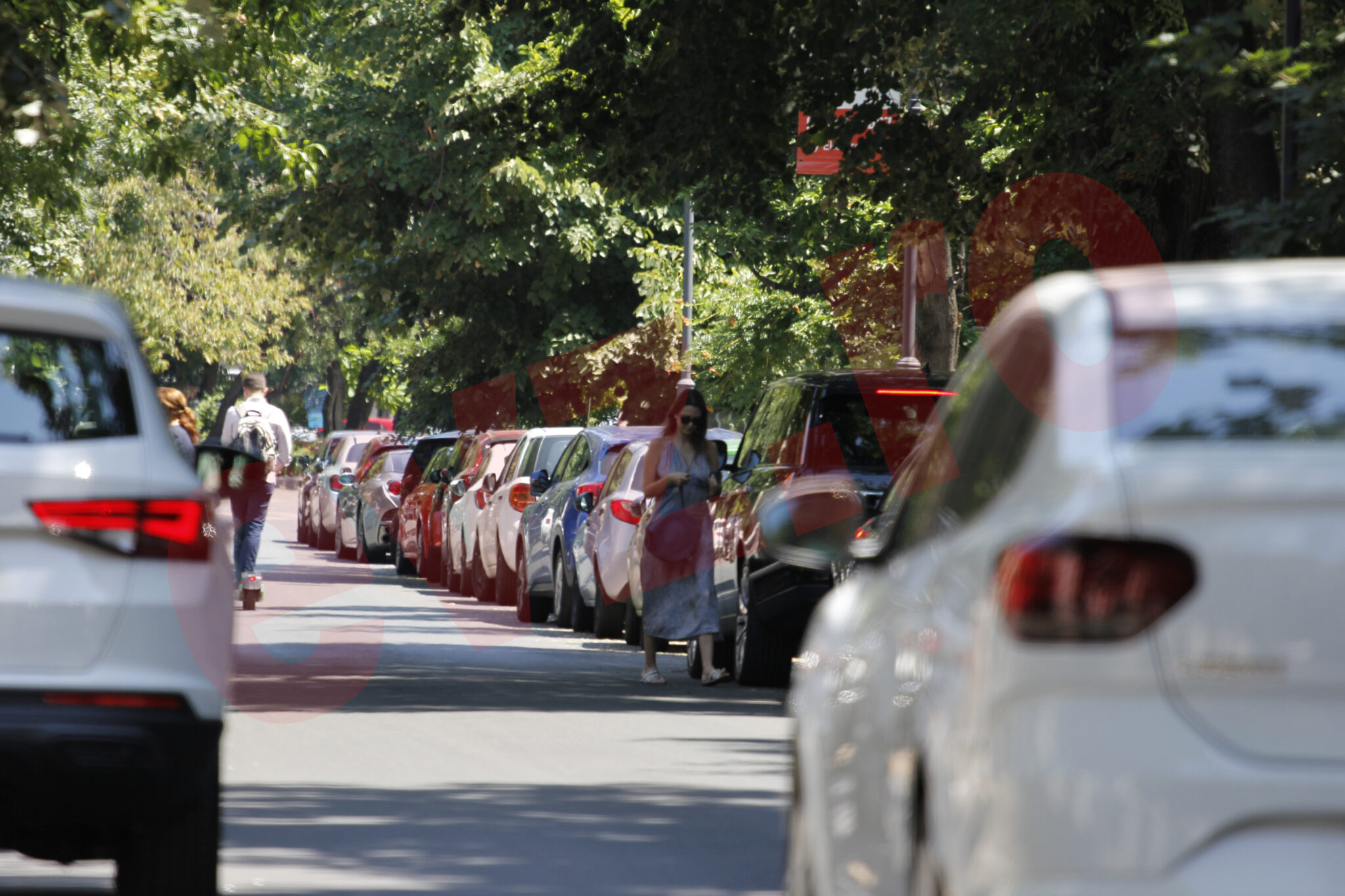 Exclusiv. Alexandra Dines face shopping nebunește! Imagini cu soția ...