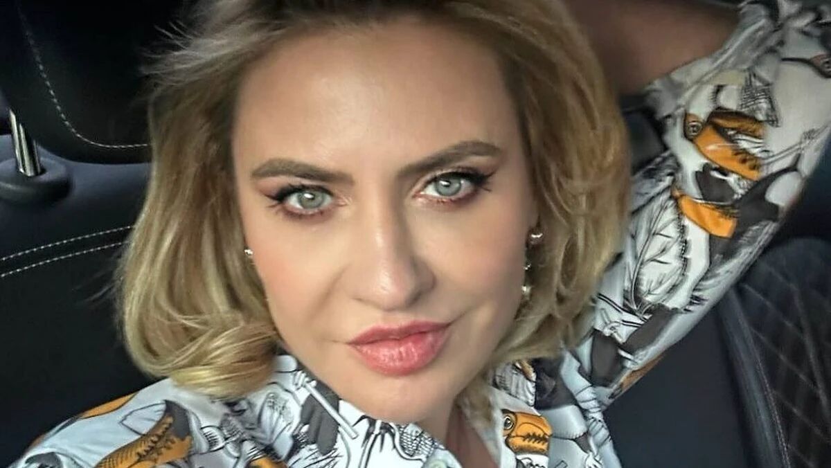Adina Buzatu, incident grav în mașină. S-a lovit la cap