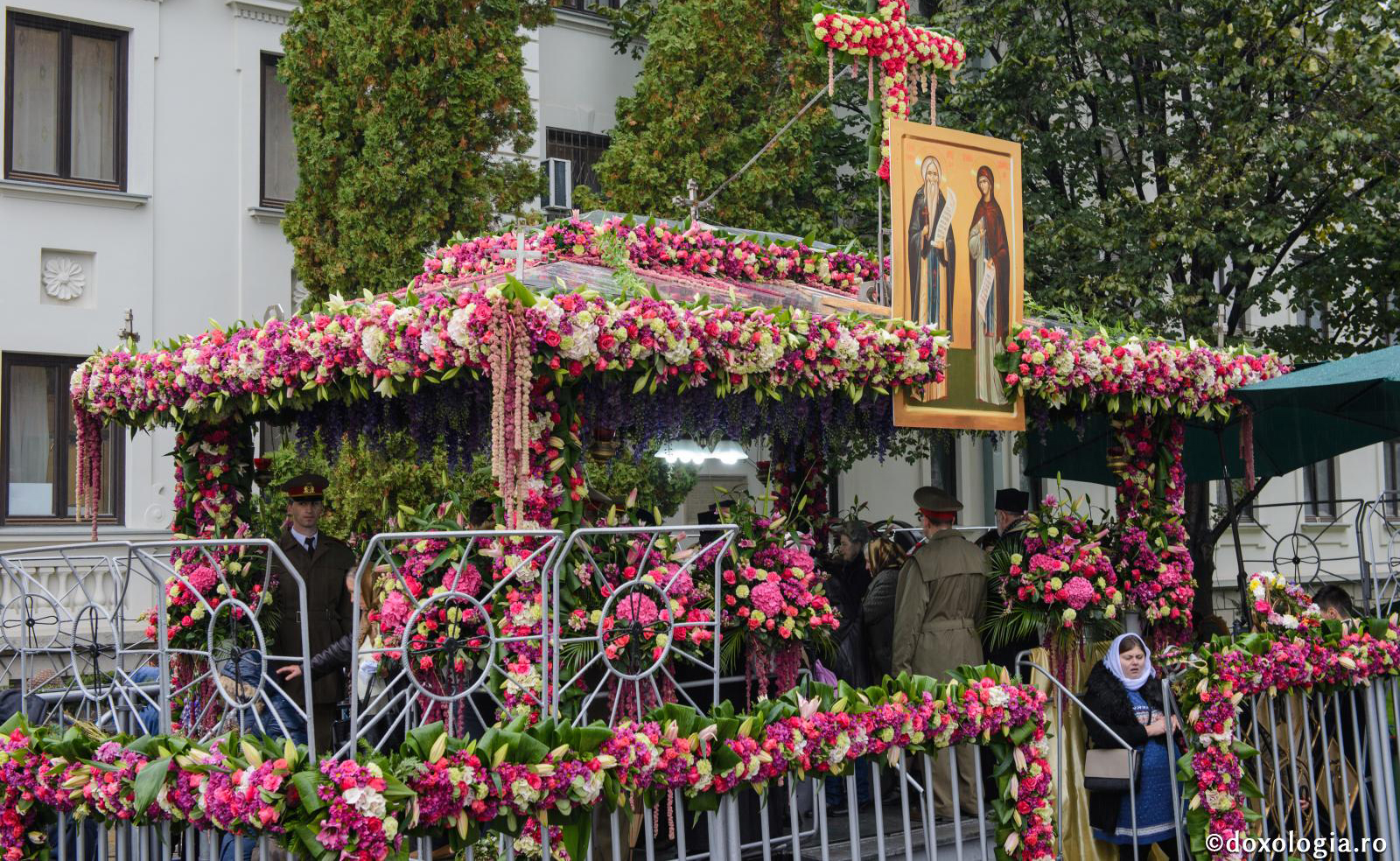Începe pelerinajul la Sfânta Parascheva. Programul complet