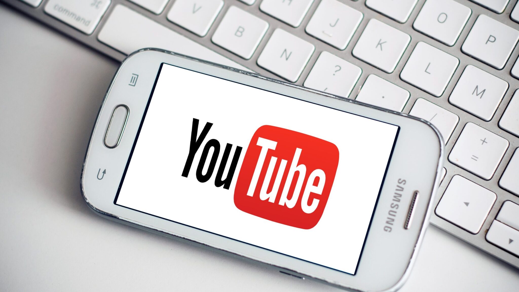 Cum să ai succes pe YouTube și să începi să câștigi bani