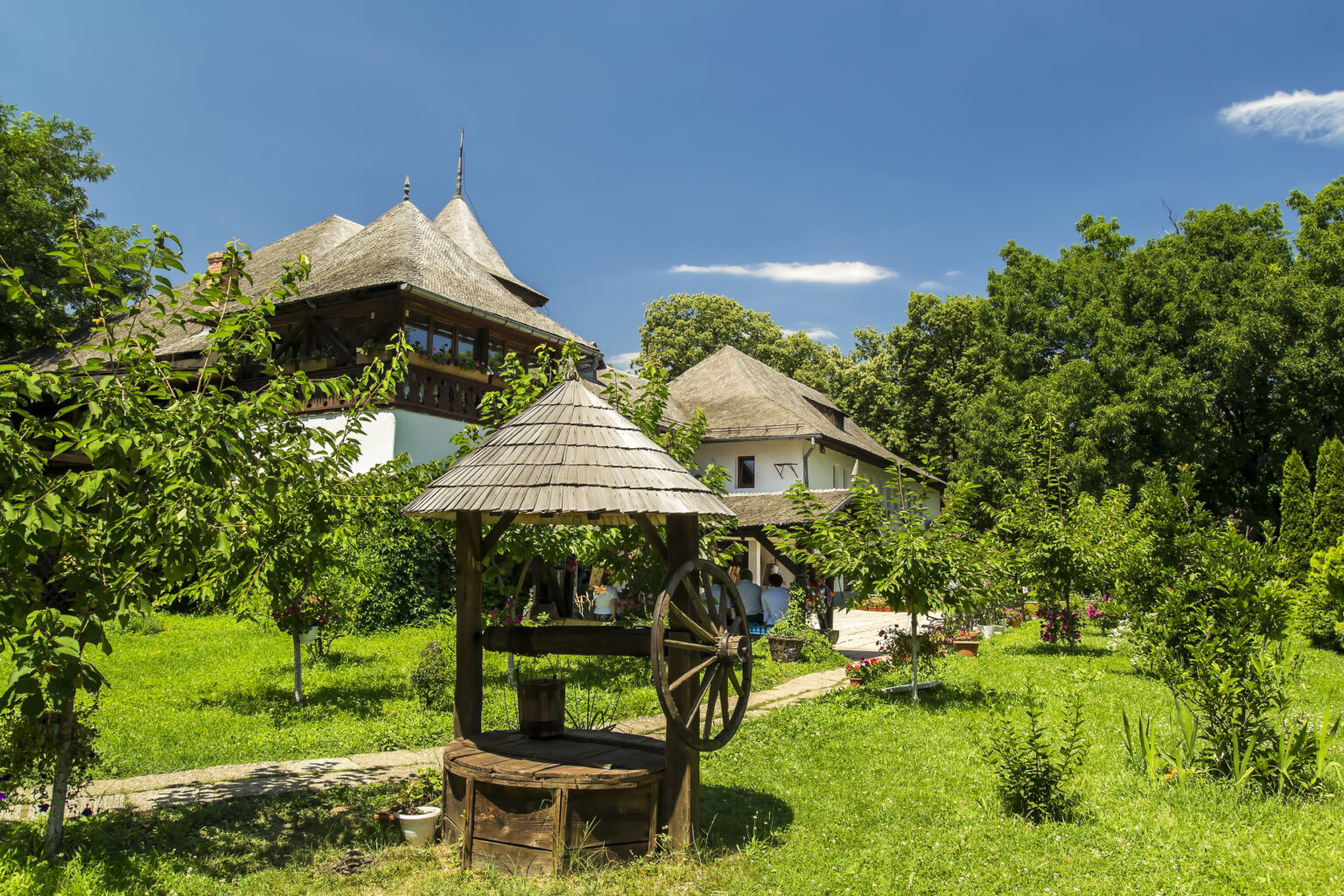Muzeul Satului din București găzduiește prima casă de romi. Când se va ...