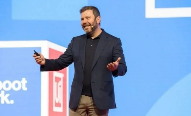 Daniel Dineș, milionarul cu bodyguarzi din Legiunea Străină. De ce se ...