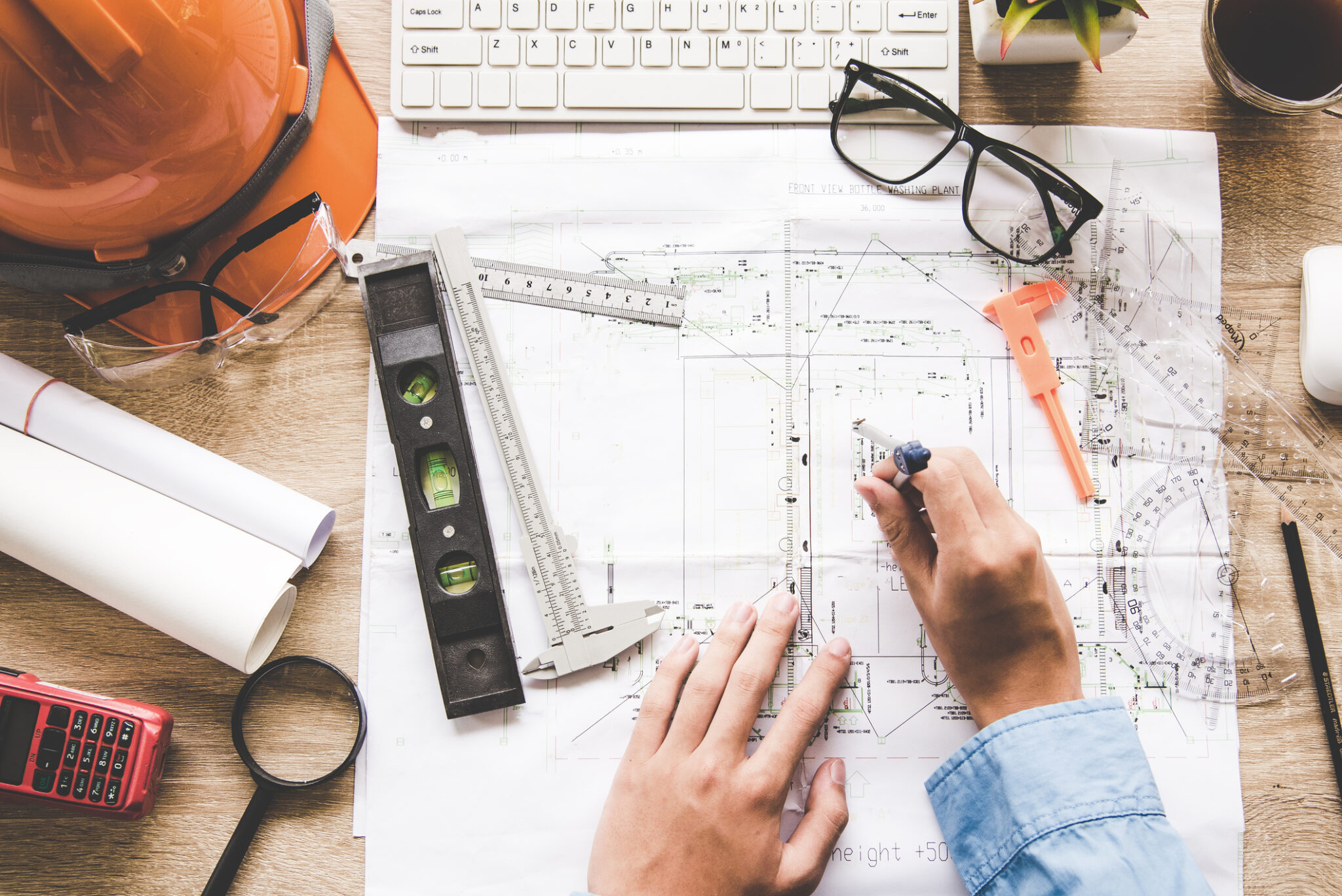 Ce salarii au inginerii. Sunt multe locuri de muncă disponibile