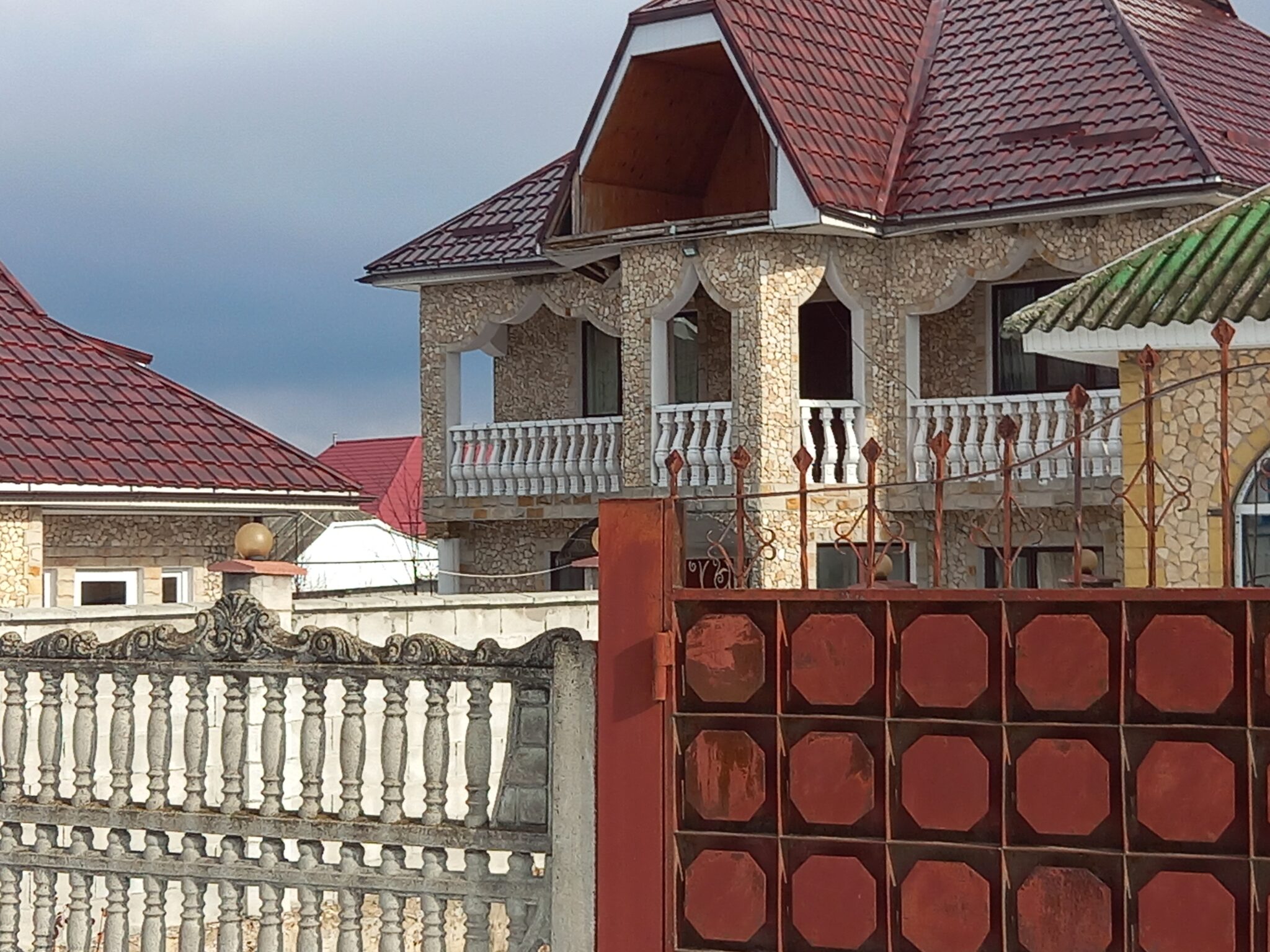 Exclusiv. „Ţara Vulcăneşti”. Cum trăieşte cea mai populată localitate ...