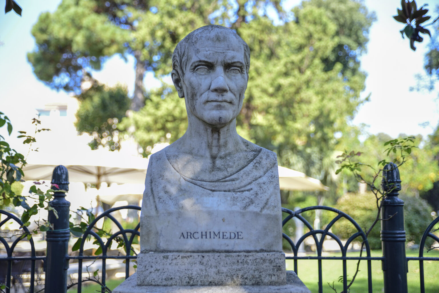 teoria lui Arhimede, demonstrată de un elev de 13 ani