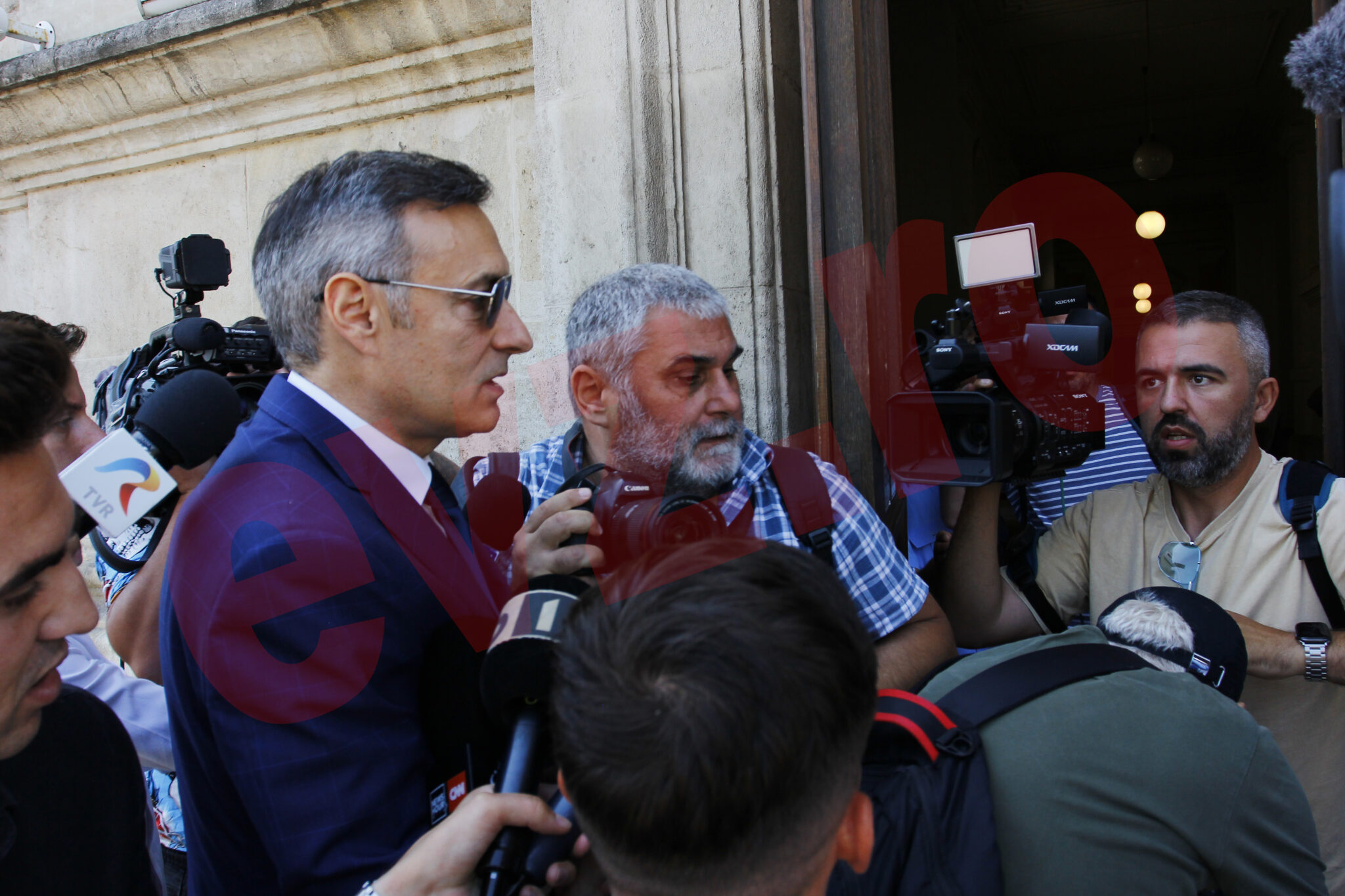 Lovitură de teatru. Simion apare în dosarul lui Coldea