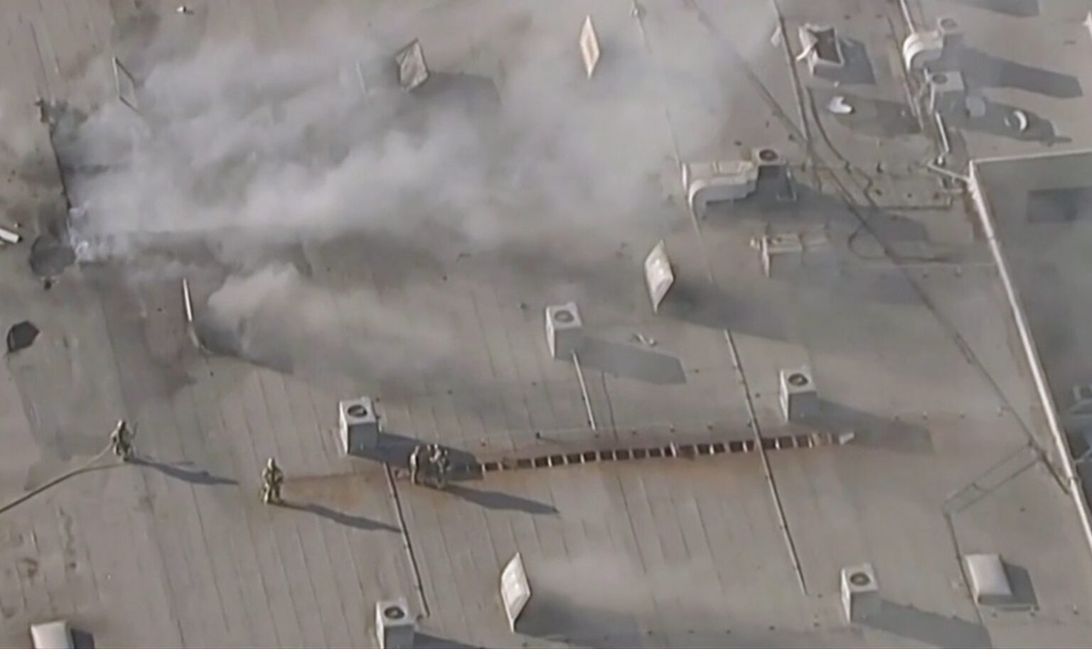 Tragedie aviatică în SUA. Avion prăbușit peste o clădire