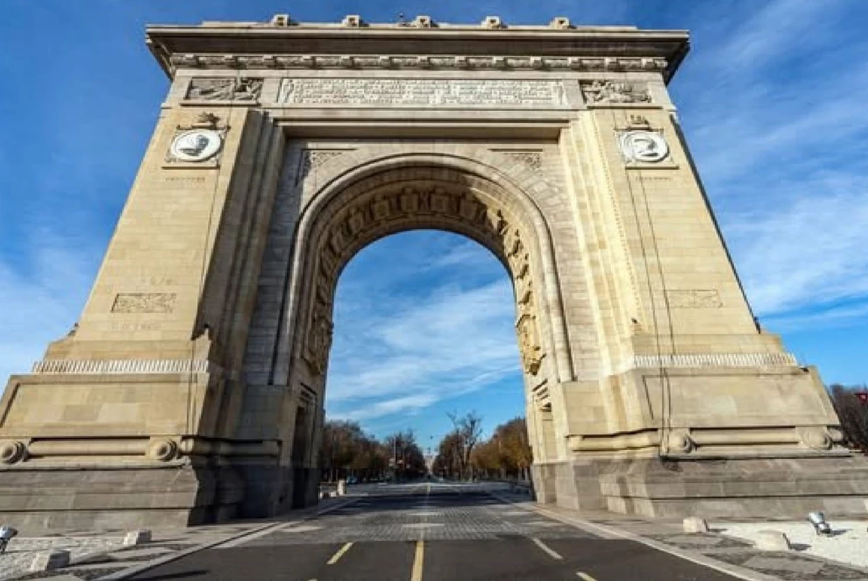 Arcul de Triumf, deschis vizitatorilor începând din acest weekend