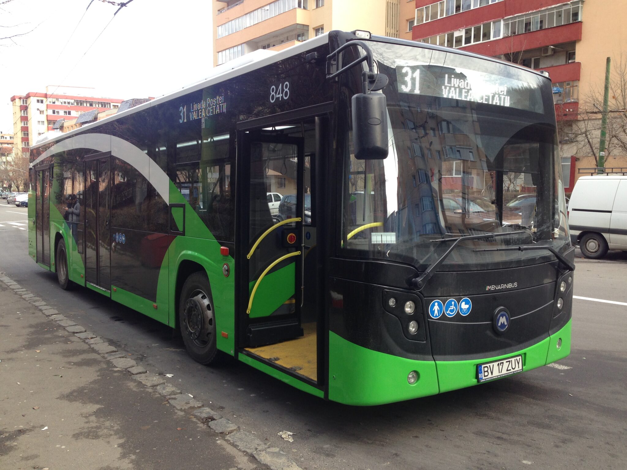 Percheziţii la angajații regiei de transport. Acuzații grave