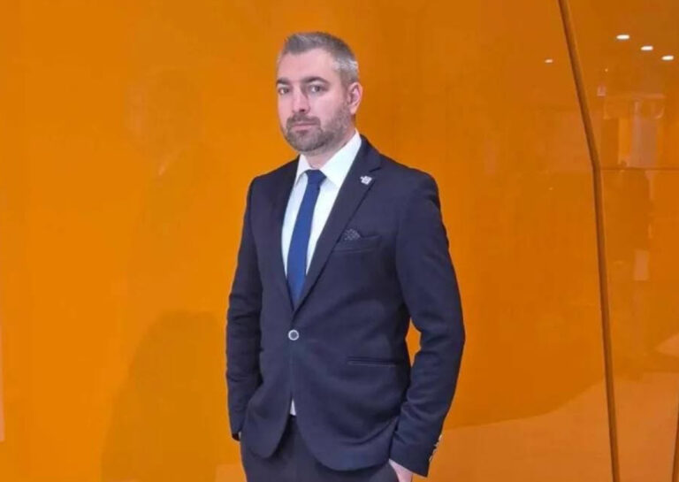 Fost candidat la prezidențiale, acuzat că a încercat să racoleze un ...