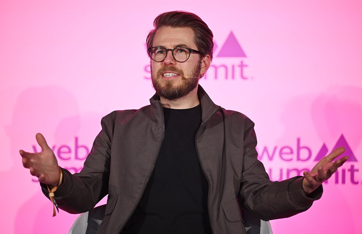 Trump a descoperit doi infiltrați în echipa sa și cere anchetă DoJ