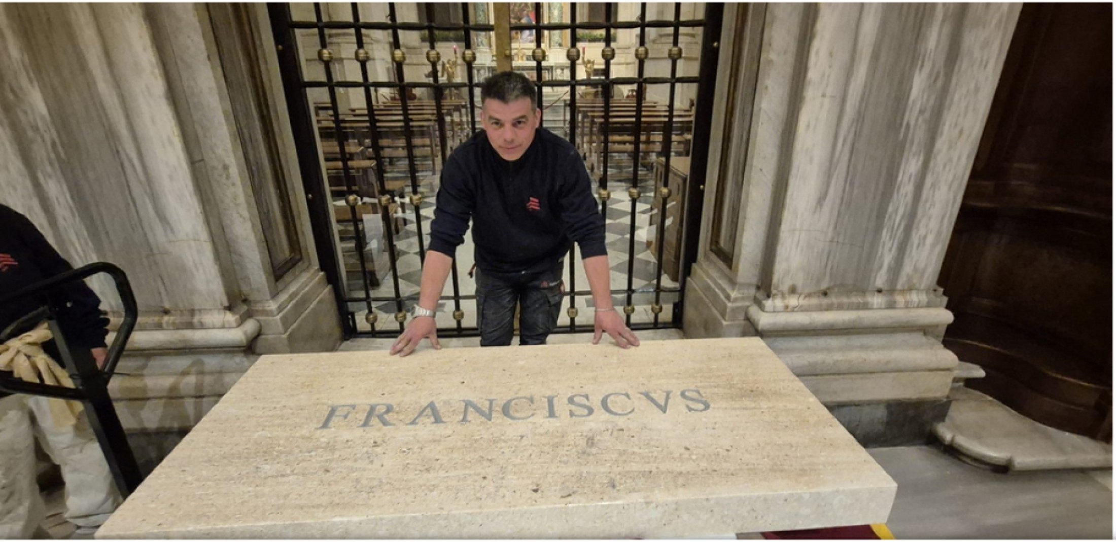 Sătmăreanul care clădit mormântul Papei Francisc