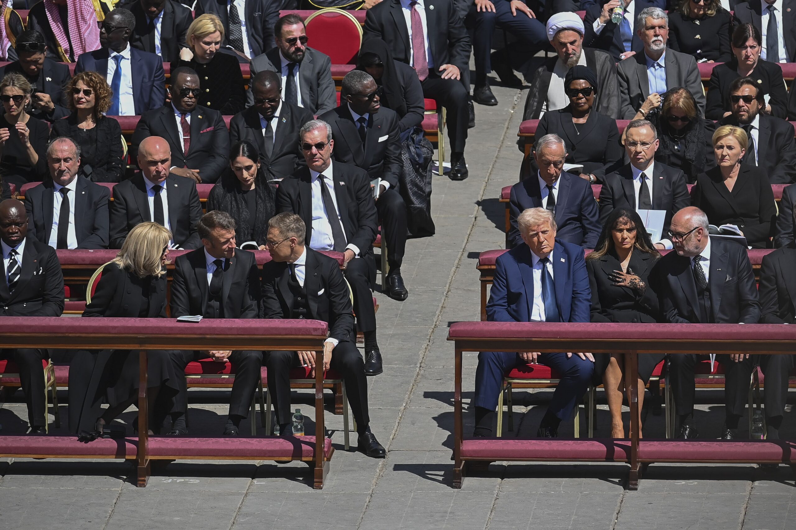 Se alege un nou Papă. Cine e favoritul lui Trump