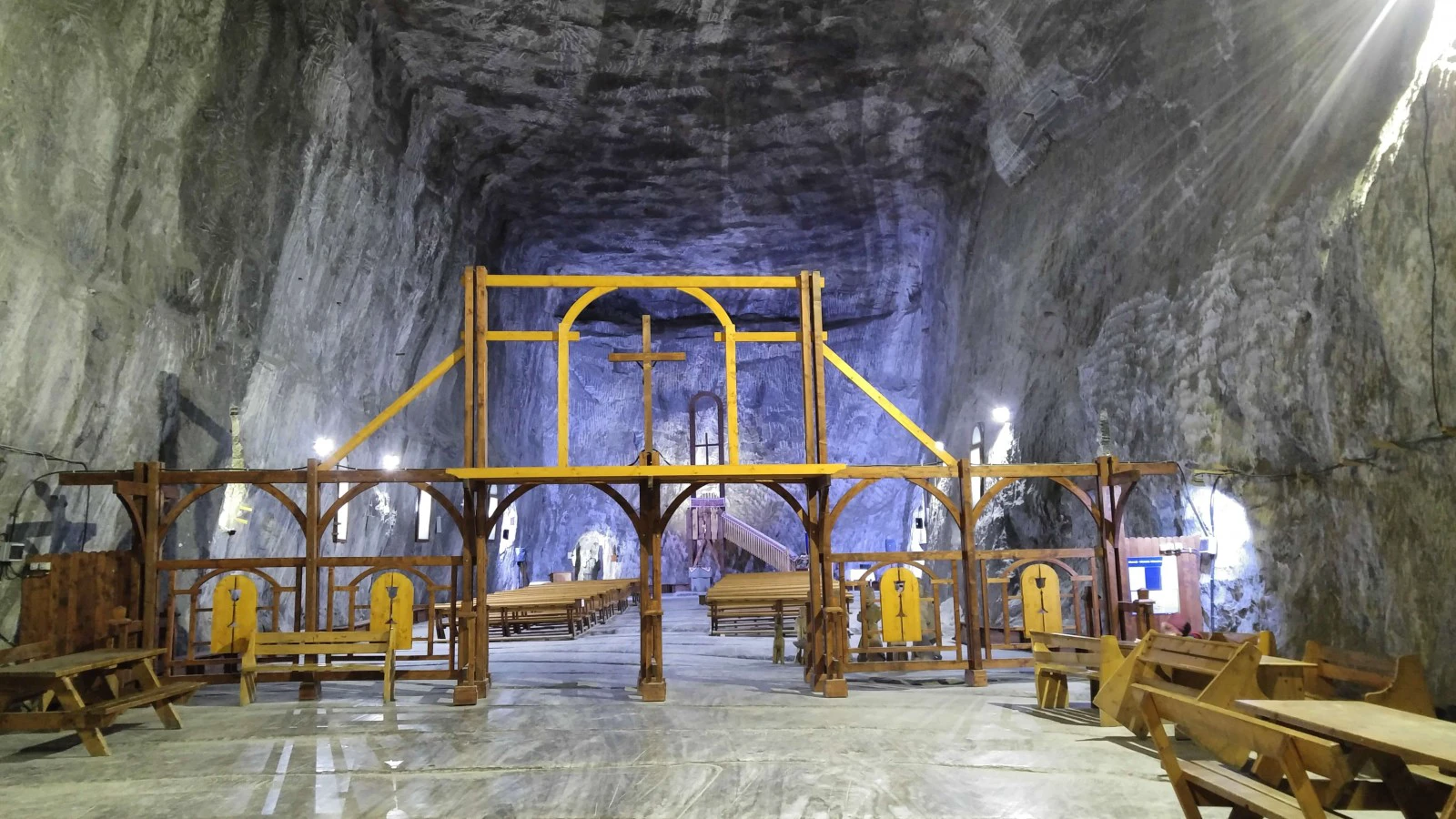 Salina Praid se confruntă cu un posibil dezastru. Risc de prăbușire ...