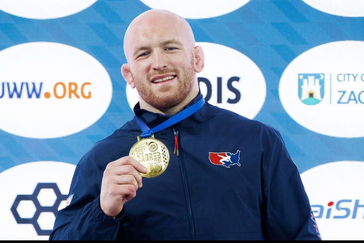 Kyle Snyder, triplu campion mondial la lupte, arestat în SUA. Prins în ...