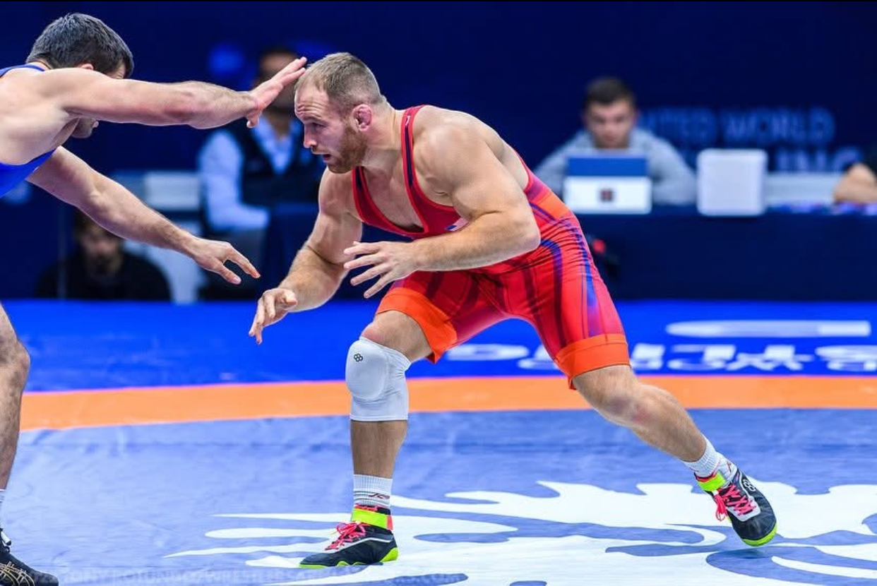 Kyle Snyder, triplu campion mondial la lupte, arestat în SUA. Prins în ...