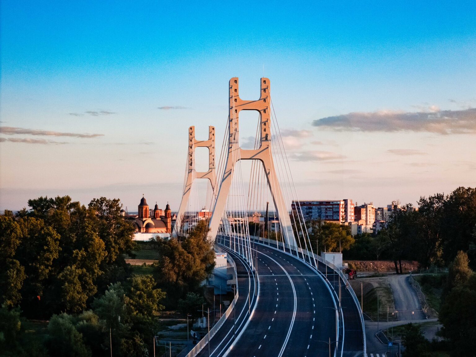 Cel mai spectaculos pod hobanat din România, inaugurat! O bijuterie ...