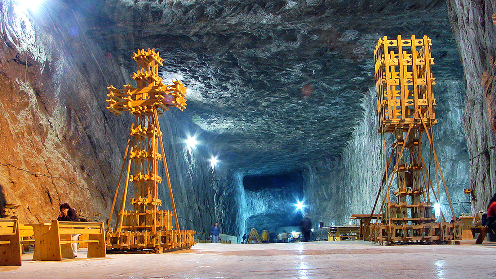 Salina Praid se confruntă cu un posibil dezastru. Risc de prăbușire ...