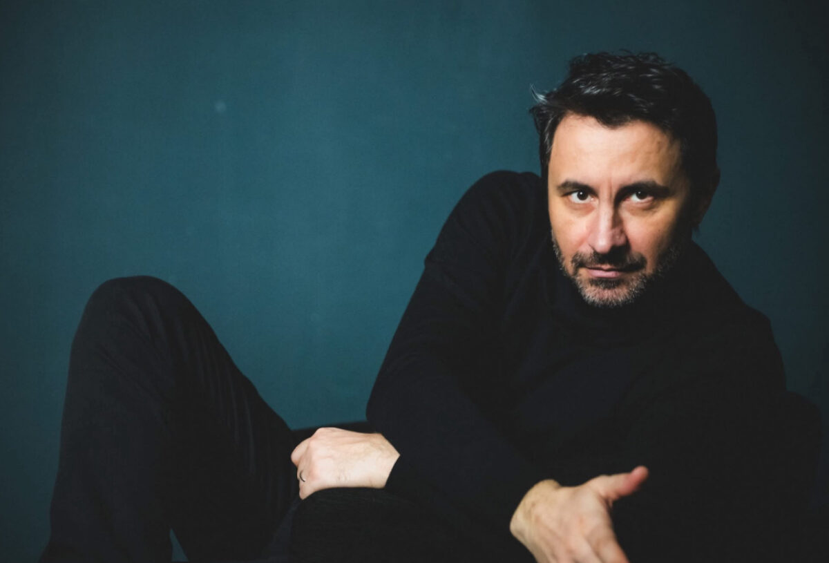 Actorul Adi Nour, dat afară de la Teatrul de Operetă. Colegii de ...