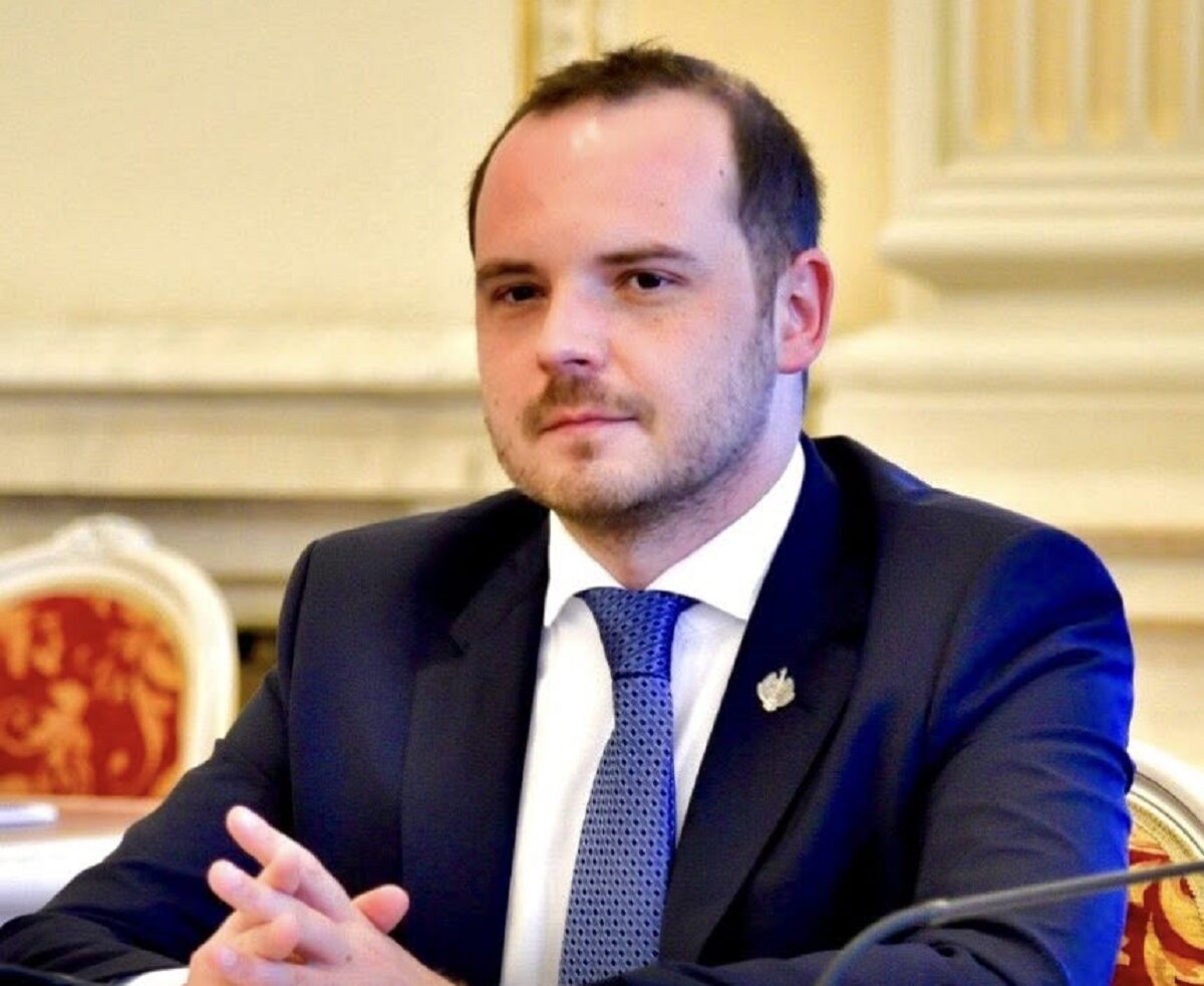 Rogobete susține munca la privat a medicilor plătiți de la buget