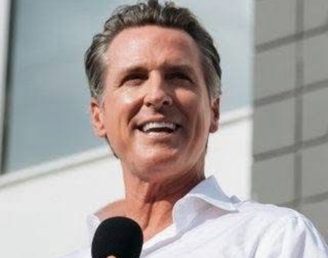 Tensiuni peste Ocean. Trump ar fi de acord cu arestarea guvernatorului ...