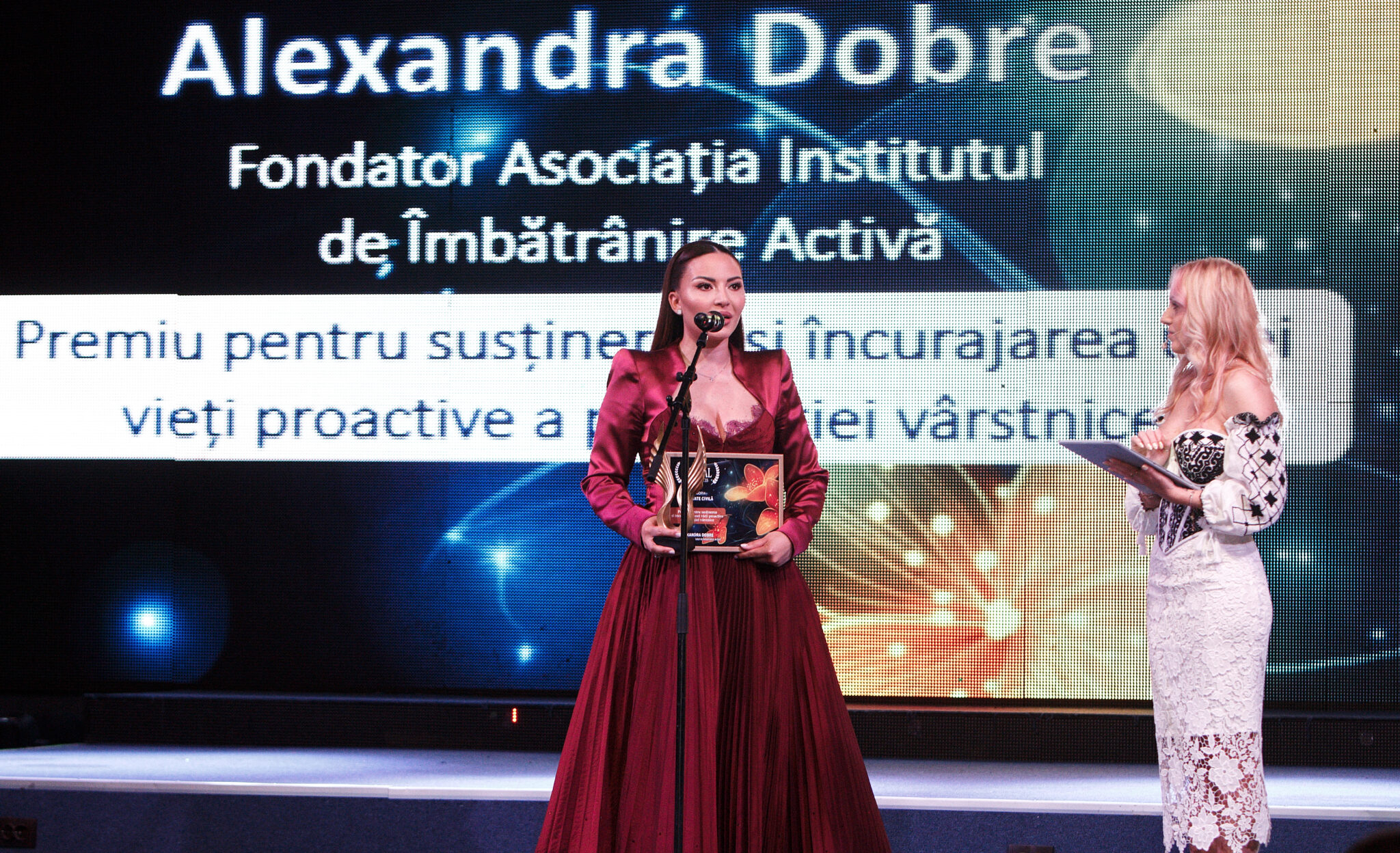 Alexandra Dobre, Asociația Institutul de Îmbătrânire Activă