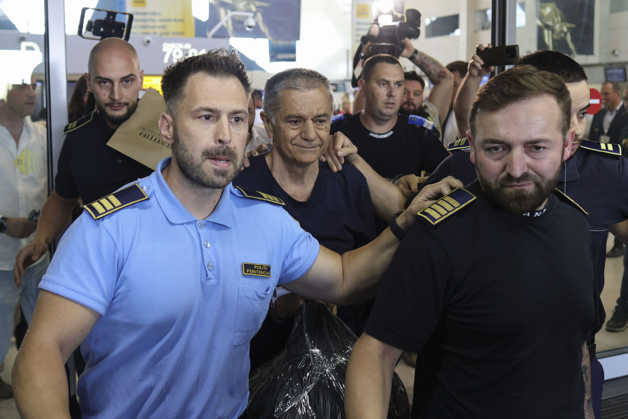 Ionuț Costea, fost președinte Eximbank, a fost extrădat din Turcia și ...